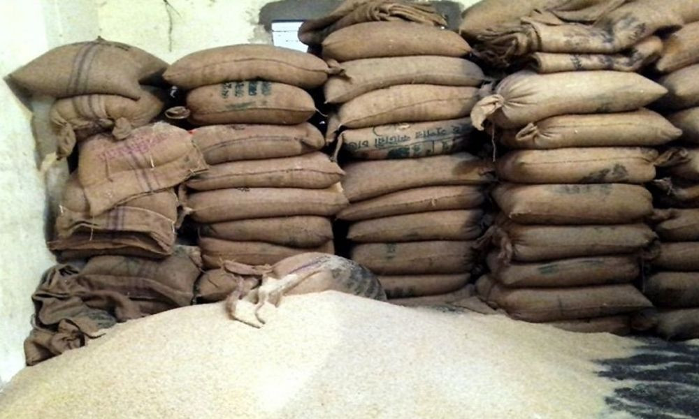 নরসিংদীতে ব্যবসায়ীদের গুদাম থেকে ১৫৭ বস্তা সরকারি চাল উদ্ধার