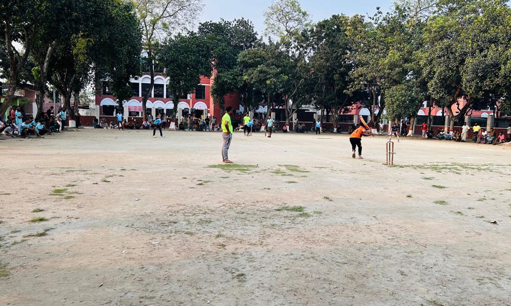 চার দেয়ালের মধ্যে ঈদ আনন্দ | কালের কণ্ঠ